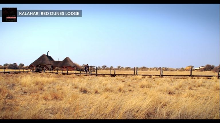 ONDILI Lodges & Activities | Flug über Namibia mit Hermann Rohlfs ...